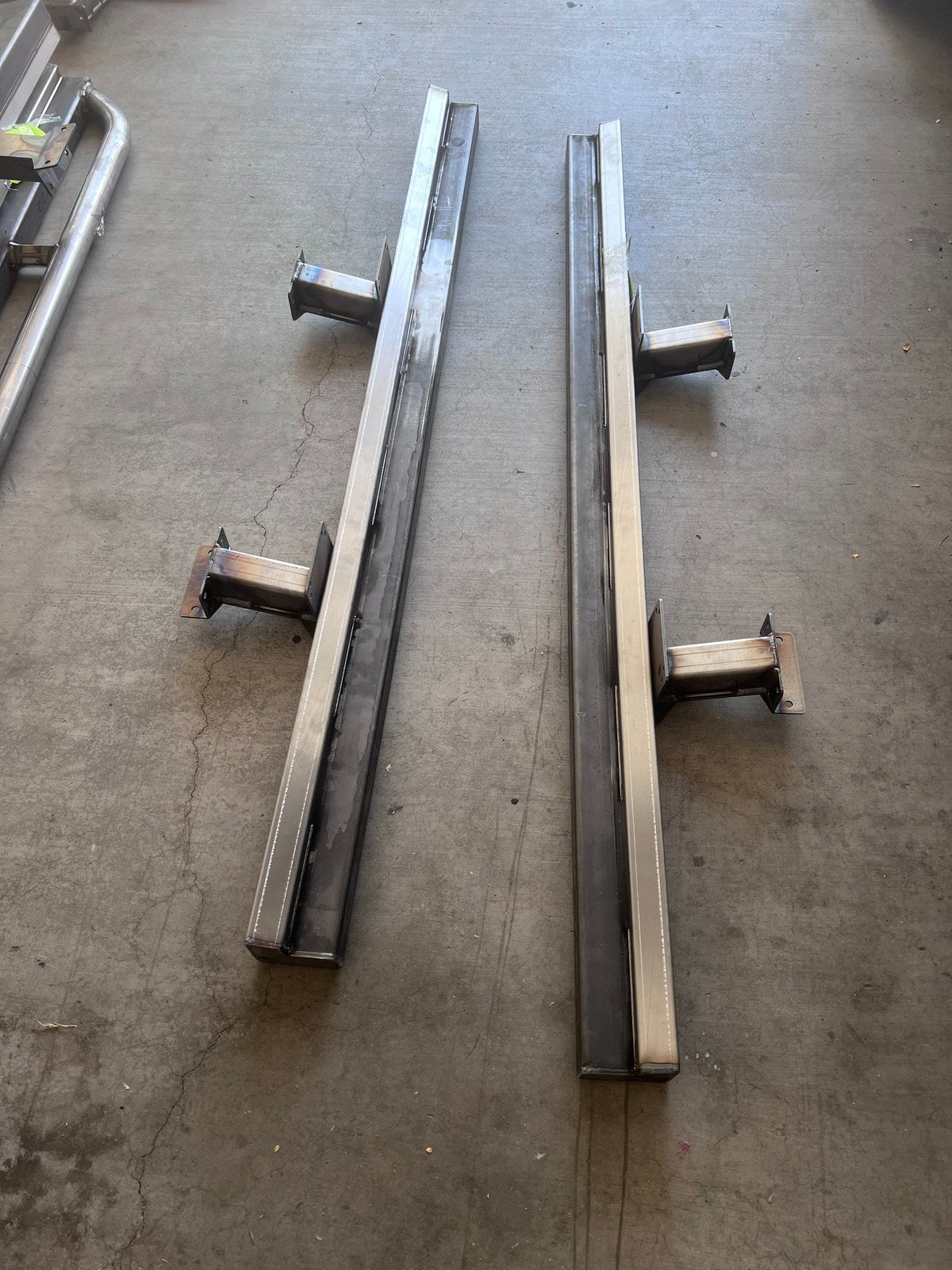 Jeep Grand Cherokee WJ Rock Sliders w/ FREE SHIPPING (Lower 48) | Kevi ...